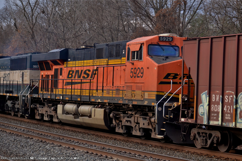 BNSF 5929